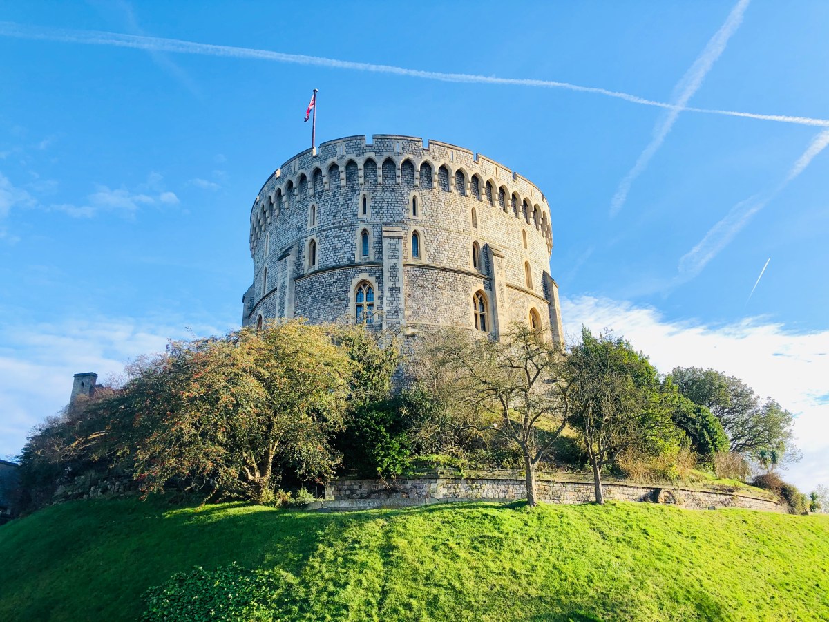 A sunny winter’s day out at Windsor Castle – The Well-Travelled Postcard